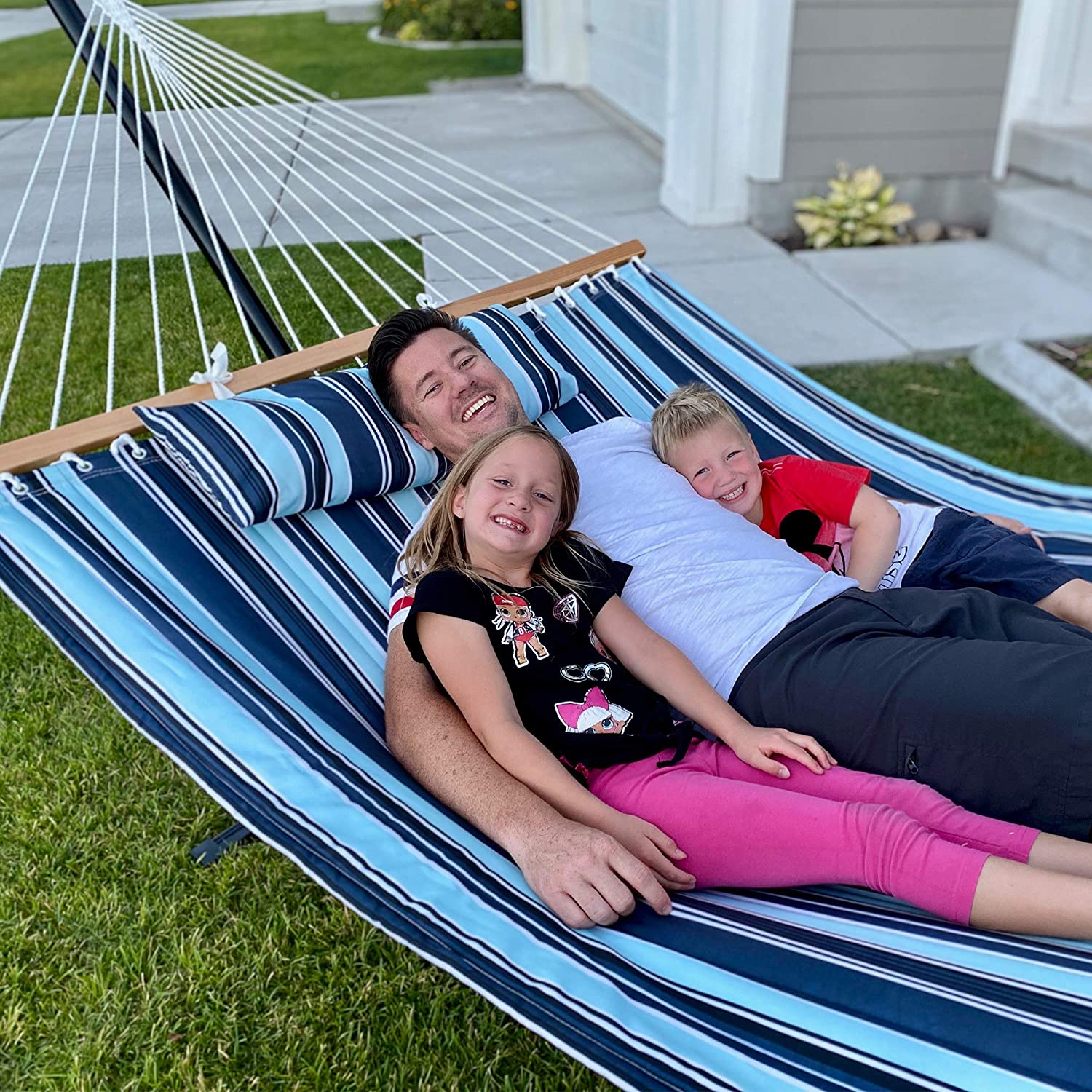 Lazy Daze Hammocks: Enjoy Your Family Life